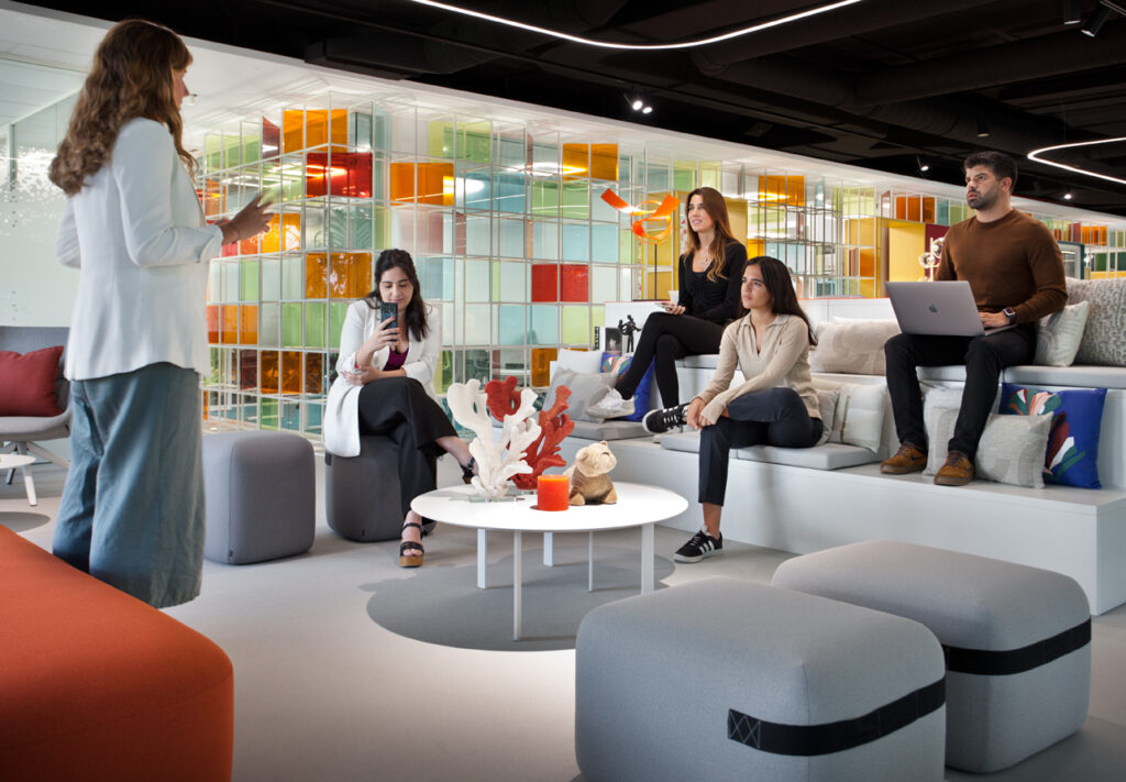 Flexible Workspaces - Offices and Rooms for Rent | LOOM (English)